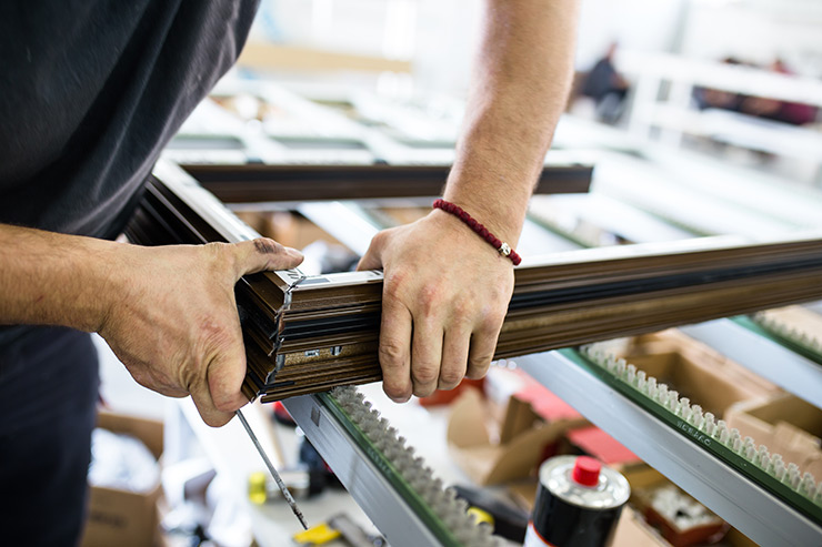 AkzoNobel to develop a scratch-resistant powder coating for the ...